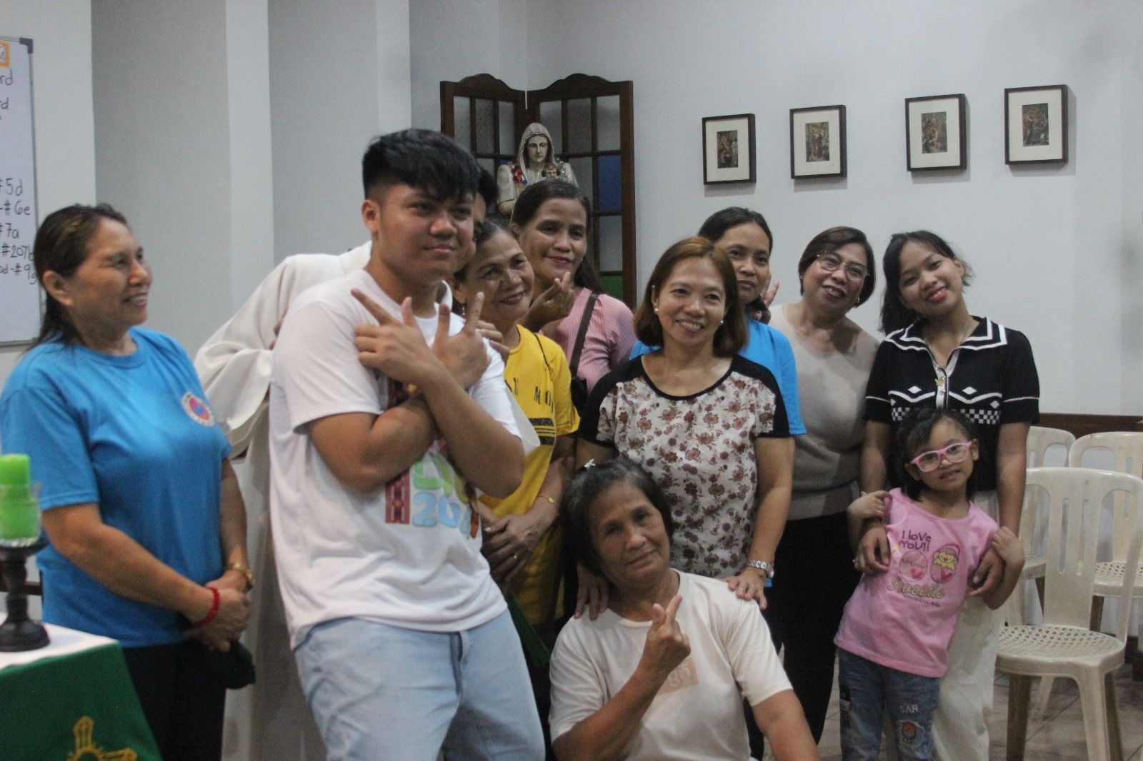 Filipinos and "Pakikisama"